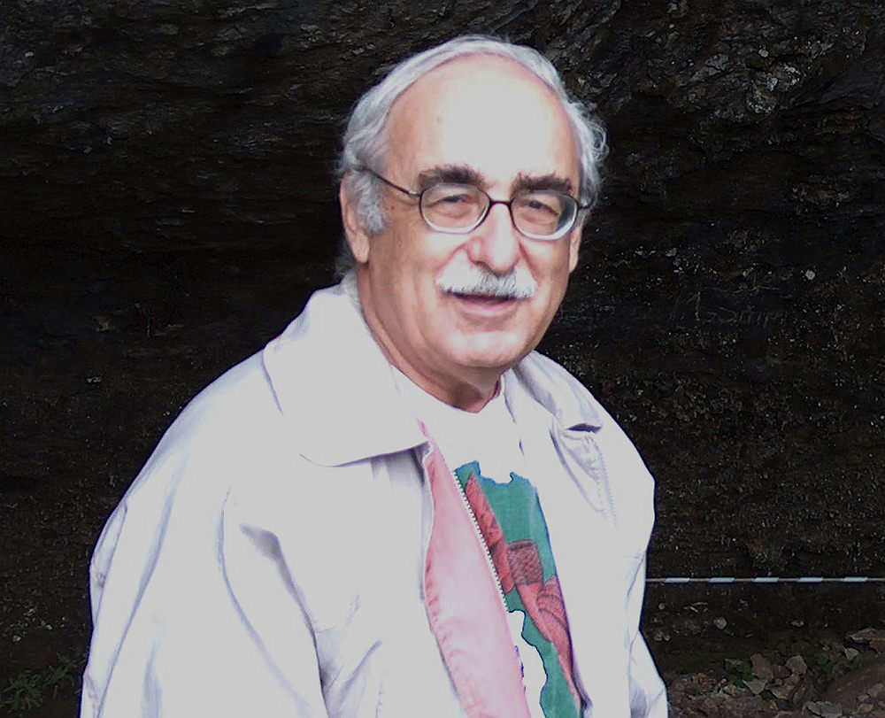 At Home with Harvard: Rewriting History | Harvard Magazine