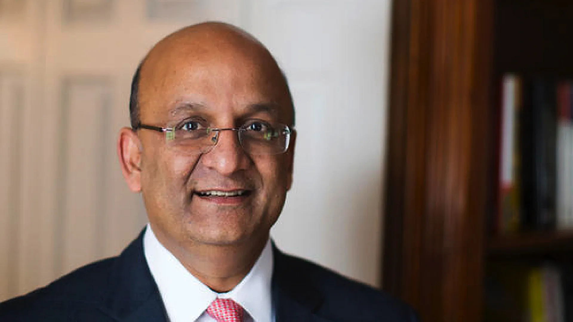 HBS Dean Nohria Stays on During Coronavirus Crisis | Harvard Magazine