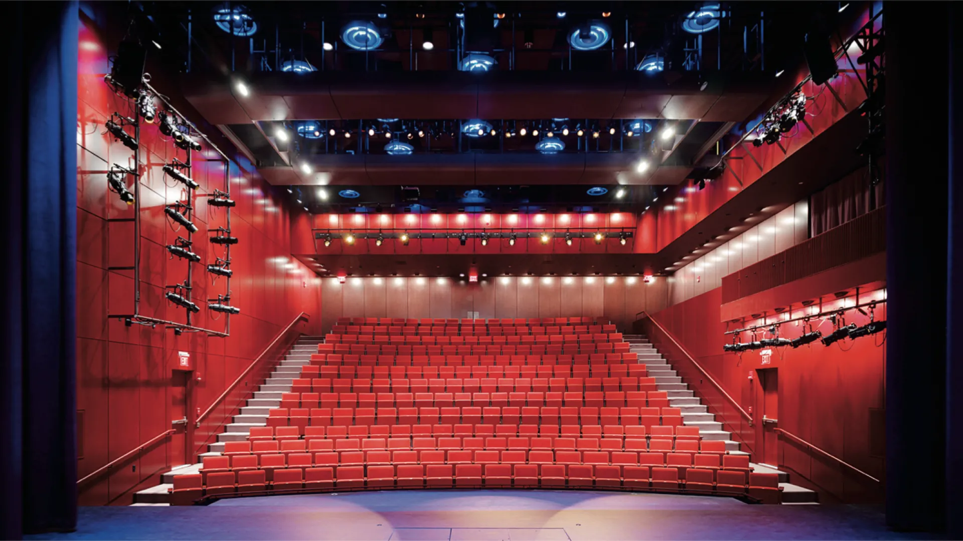 Andrew Farkas endows Harvard's New College Theatre | Harvard Magazine