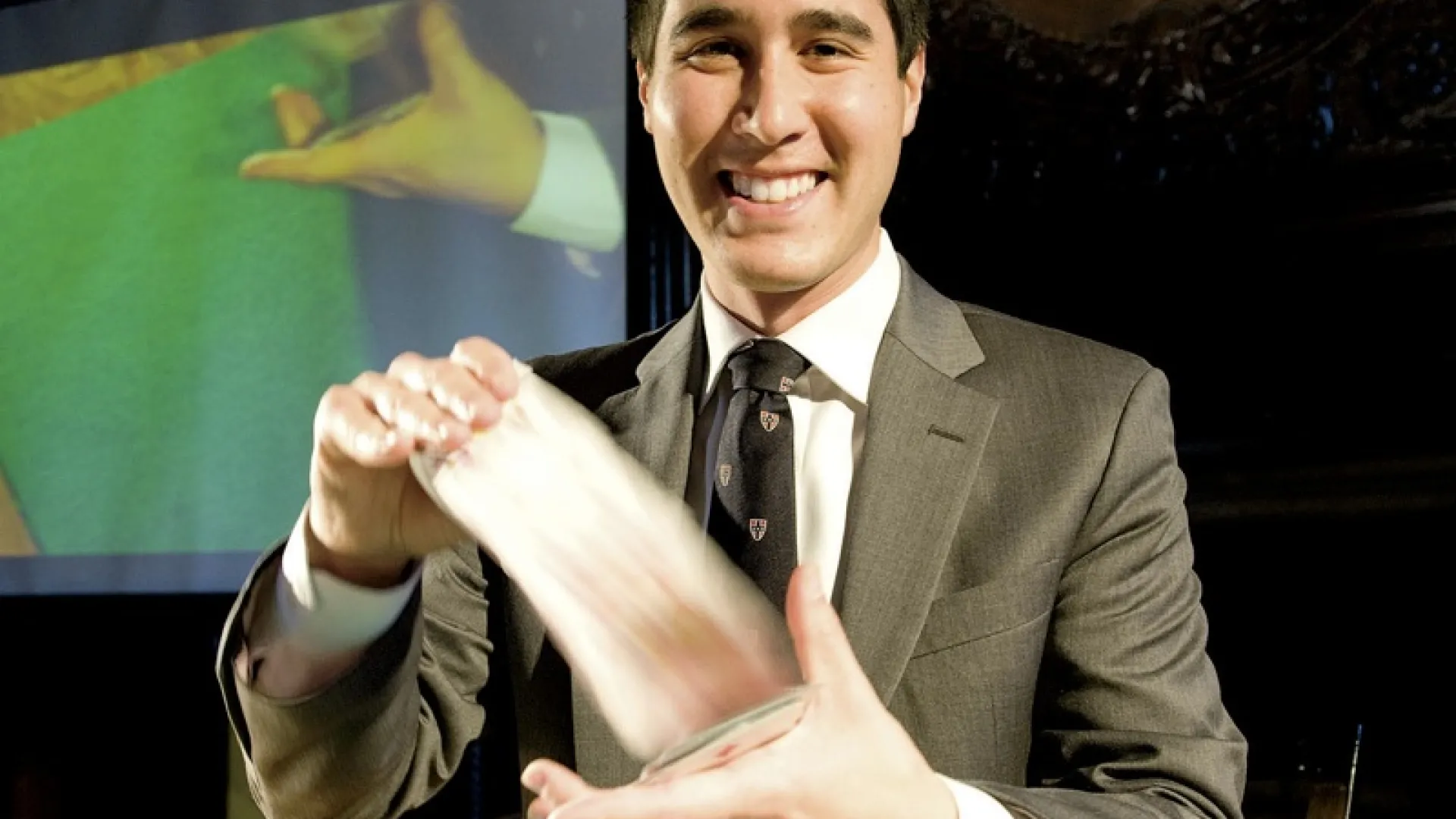David Kwong does magic and builds crossword puzzles | Harvard Magazine