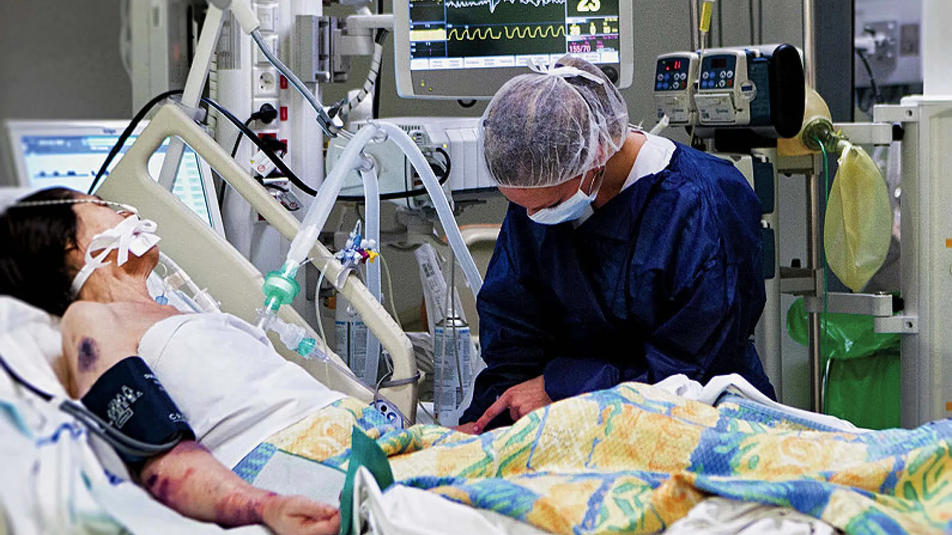 Profile of Daniela Lamas, a critical-care physician | Harvard Magazine