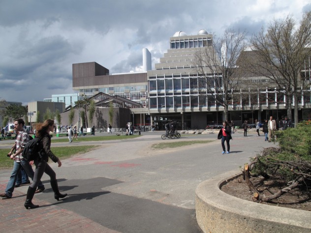 Harvard redesigns the Science Center Plaza for the common space ...