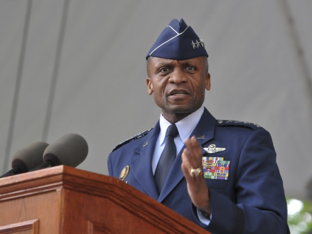 The 2014 Harvard ROTC commissioning ceremony | Harvard Magazine