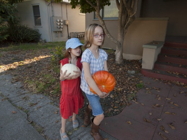 Geoffrey Biddle takes extraordinary family photographs | Harvard Magazine