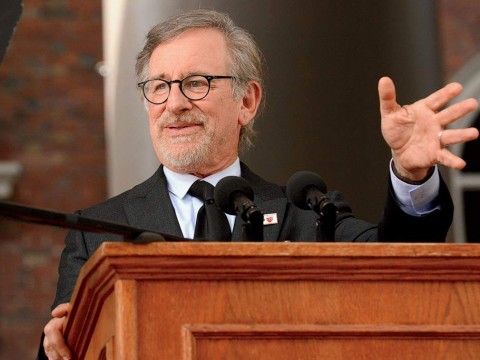 Rashida Jones speaks at Harvard College Class Day 2016 | Harvard Magazine